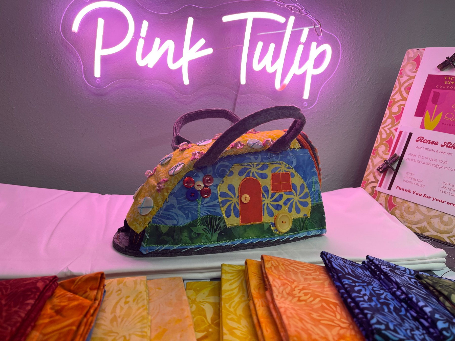 August 2025 Hot Stuff Challenge with Oliso – Pink Tulip Quilting