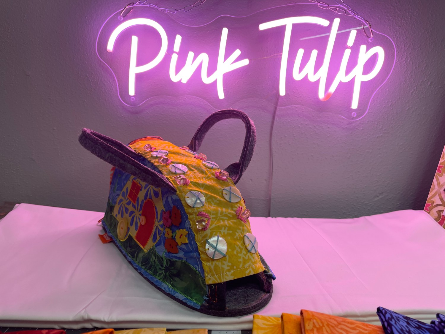 August 2025 Hot Stuff Challenge with Oliso – Pink Tulip Quilting