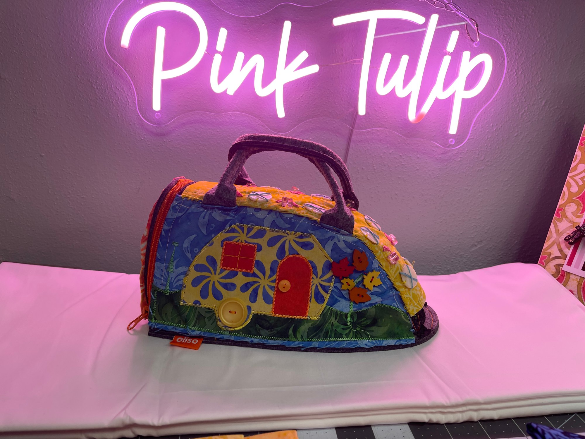 August 2025 Hot Stuff Challenge with Oliso – Pink Tulip Quilting