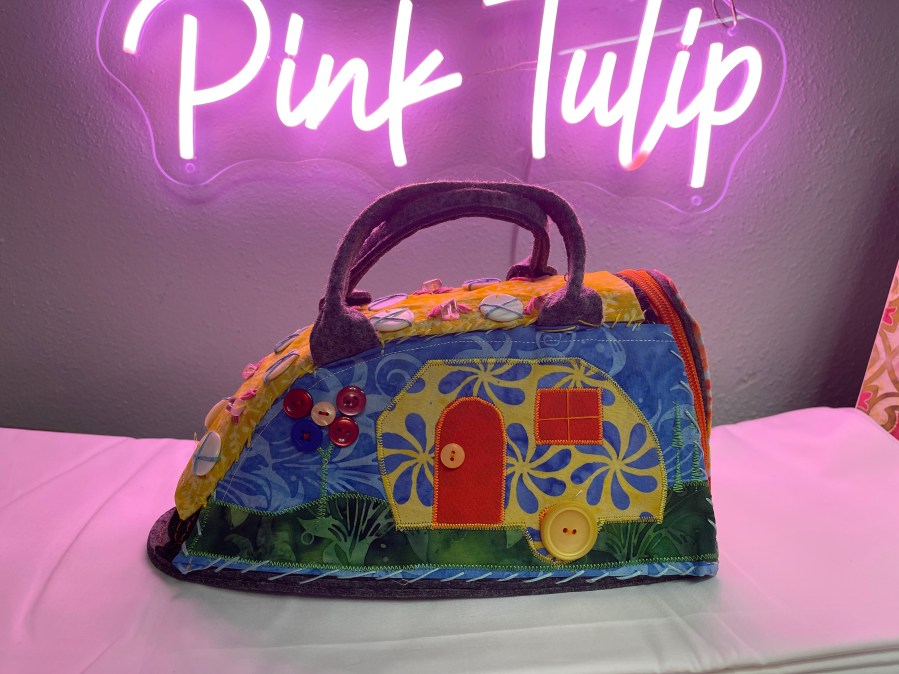 August 2025 Hot Stuff Challenge with Oliso – Pink Tulip Quilting